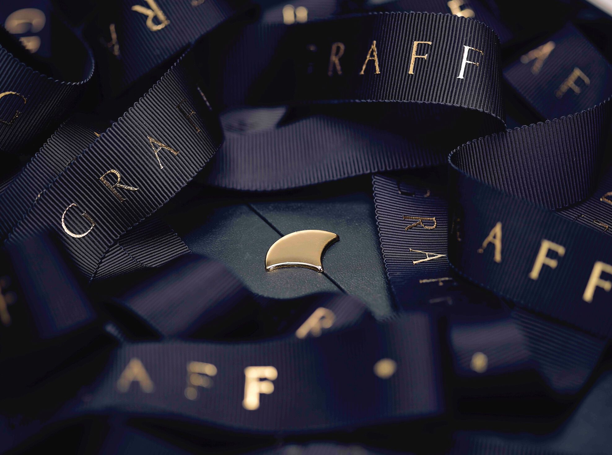 Luxury gifts for her and him | The Perfect Gift | Graff