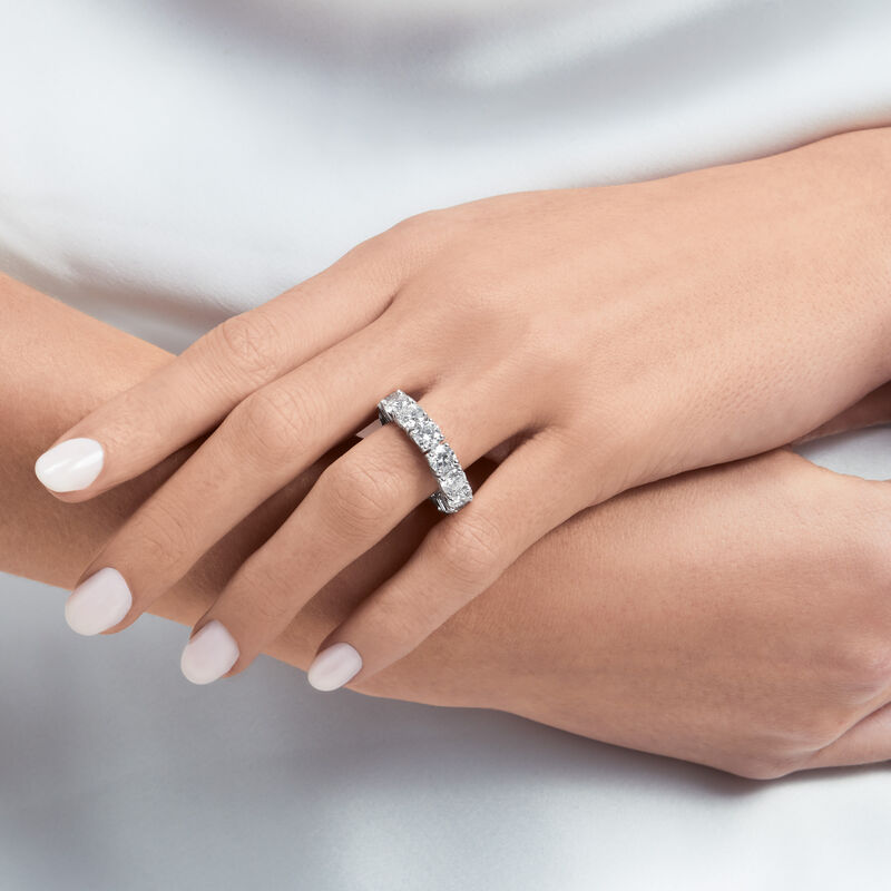 Four Claw Round Diamond Wedding Band, Platinum - Graff