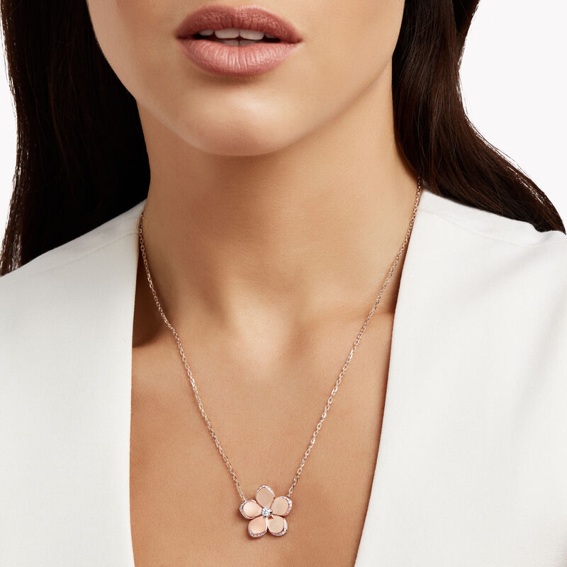 Wild Flower Pendant, rose gold - Graff