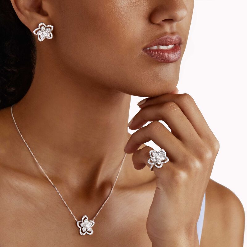 Wild Flower large diamond pendant, Diamond | Graff